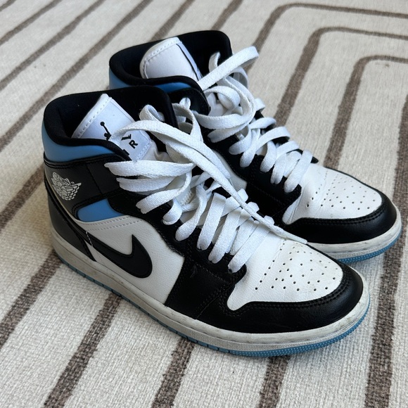 Nike | Shoes | Wmns Nike Air Jordan Mid University Blue Bq6472 12 ...